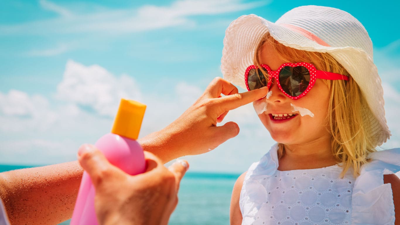 Sunburns and Kids: What Parents Need to Know to Keep Summer Safe | PM ...